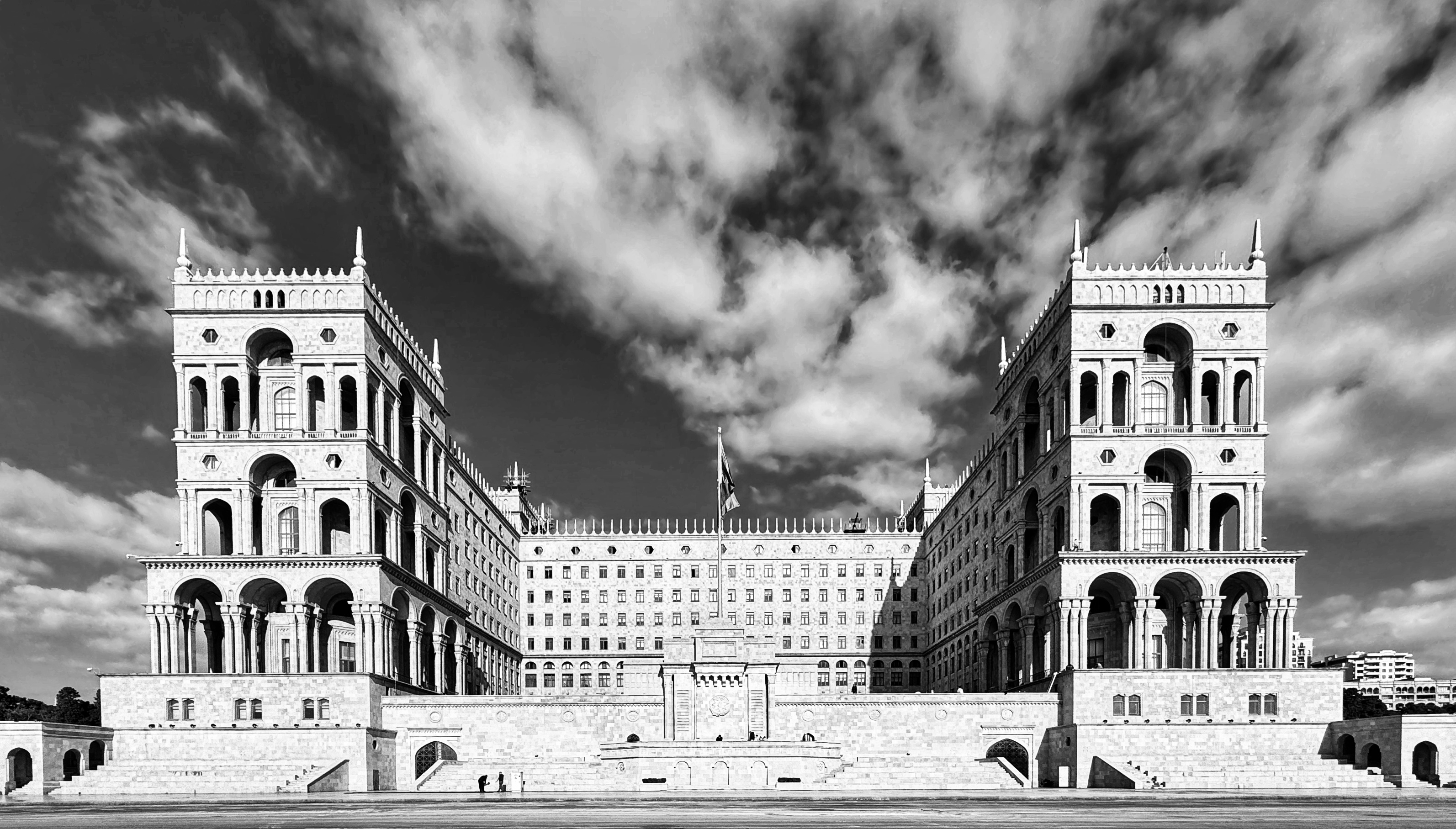 Soviet Architecture in Baku: Why Baku’s Socialist Modernist Buildings ...